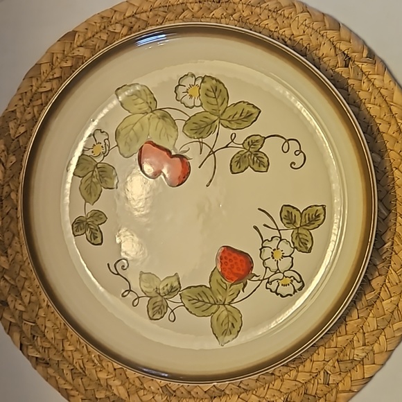 Metlox | Dining | Vintage Metlox Poppytrail California Strawberry ...